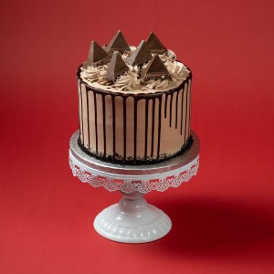 Buy Tower Cakes | Cake Delivery In London | Cakes & Bakes